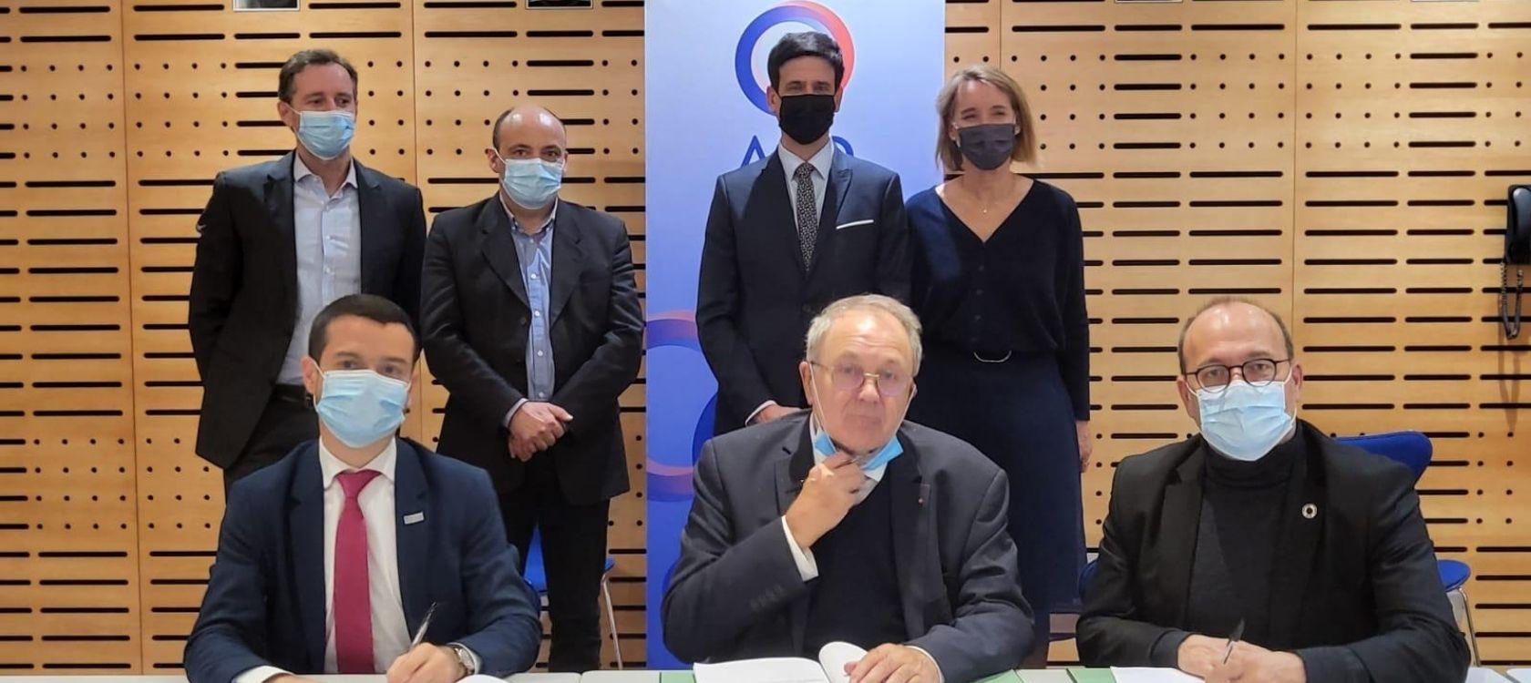 France Volontaires, l’AFD et Expertise France signent un accord-cadre ...